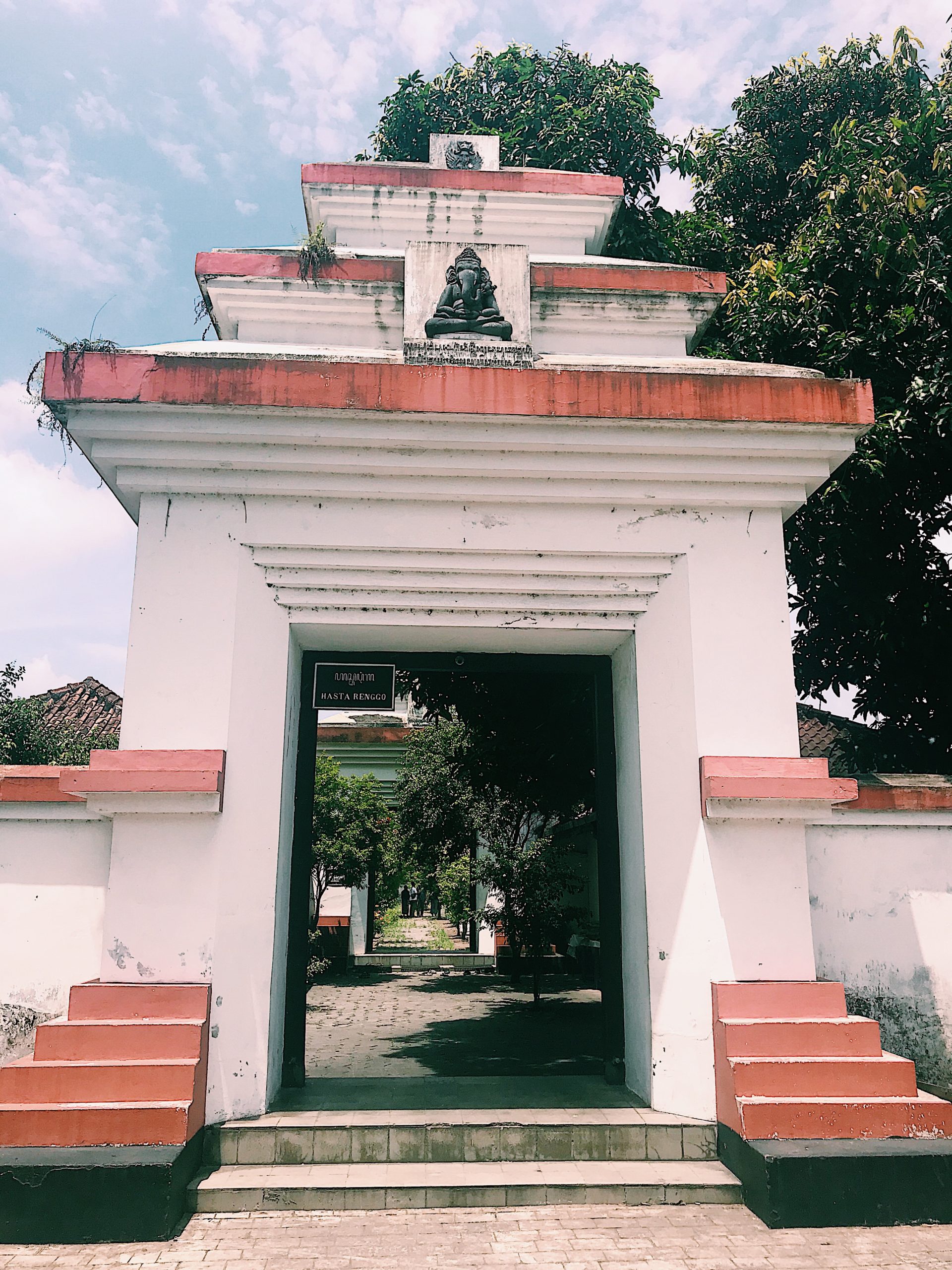 Catur Gatra Tunggal: A Concept of Javanese Kingdom Layout - Dyastu Nia ...